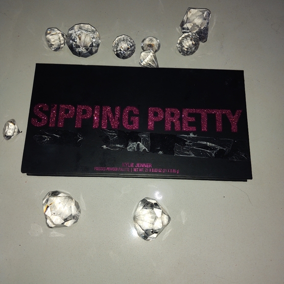 Kylie Cosmetics | Makeup | Kylie Jenner Sipping Pretty Eyeshadow ...